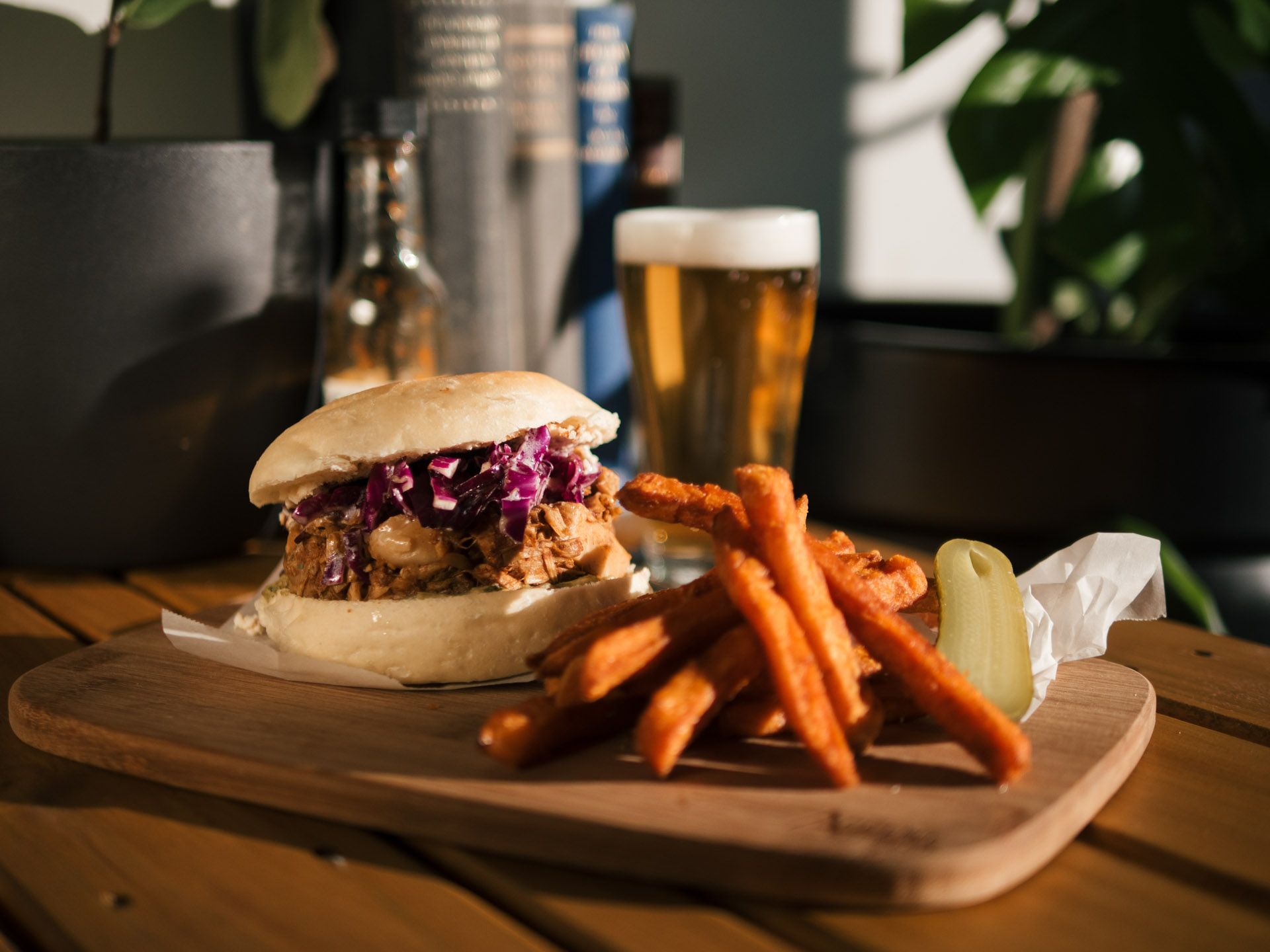 Restaurant Pub in Richmond | Concrete Boots Bar